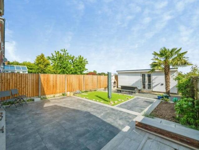 3 bedroom detached house for sale in Leslie Close, Littleover, Derby, DE23