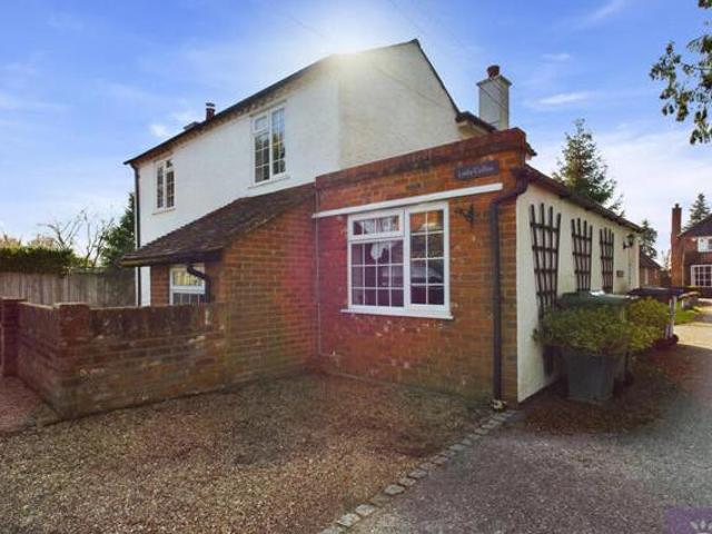 3 Bedroom Detached House For Sale In Littlewick Green