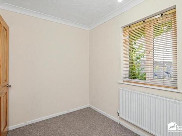 3 bedroom detached house for sale in Lindford Drive, Norwich, Norfolk, NR4