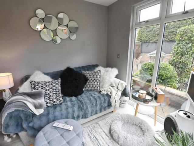 3 bedroom detached house for sale in Linnett Drive, HULL, HU8