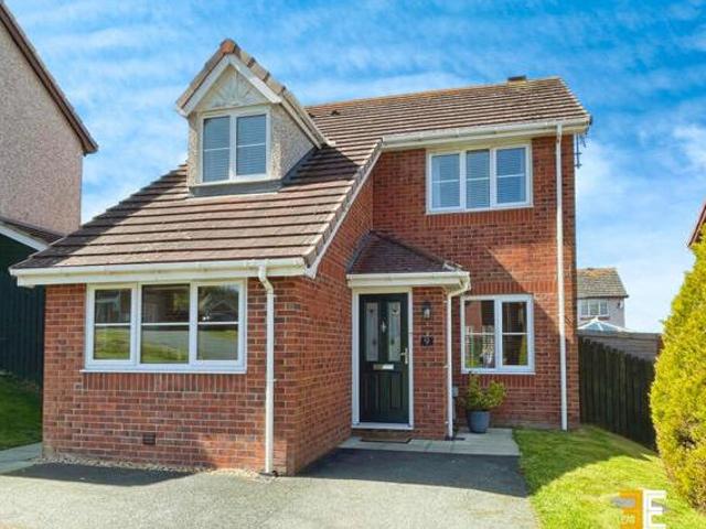 3 Bedroom Detached House For Sale In Llandudno