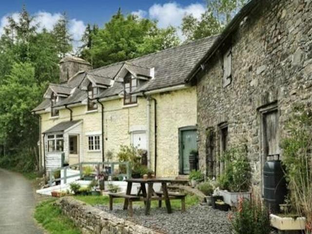 3 Bedroom Detached House For Sale In Llandrindod Wells