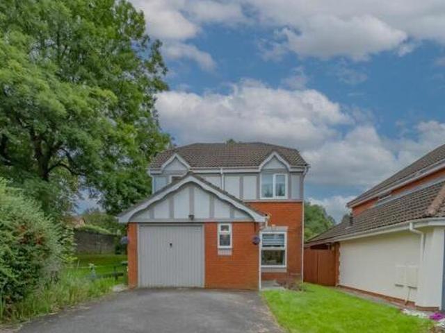 3 Bedroom Detached House For Sale In Llantarnam