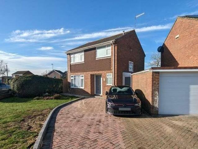 3 bedroom detached house for sale in Lytchett Way Poole BH16