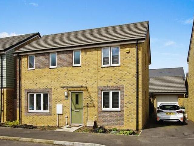 3 Bedroom Detached House For Sale In Lyde Green, Bristol