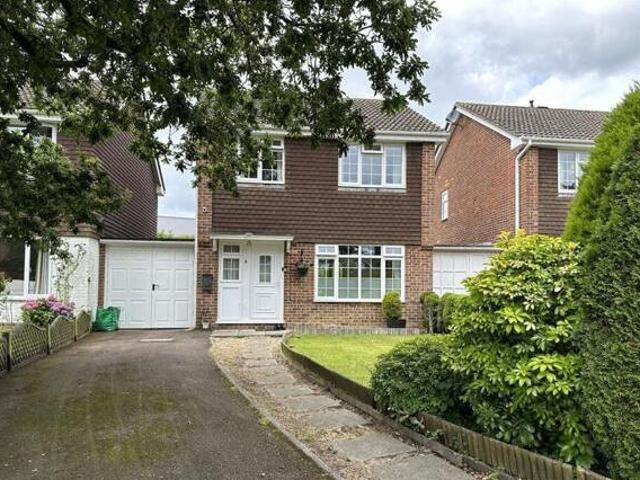 3 Bedroom Detached House For Sale In Lymington, Hampshire