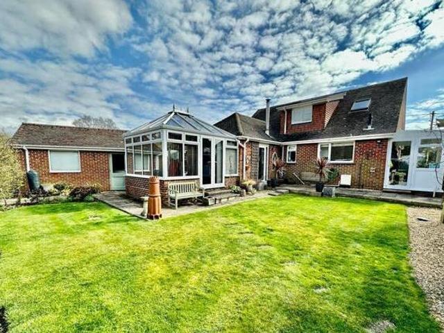 3 Bedroom Detached House For Sale In Lymington, Hampshire