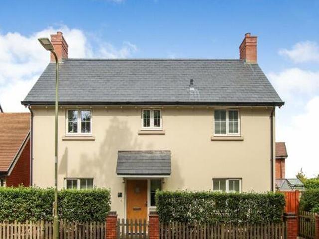 3 Bedroom Detached House For Sale In Lymington, Hampshire