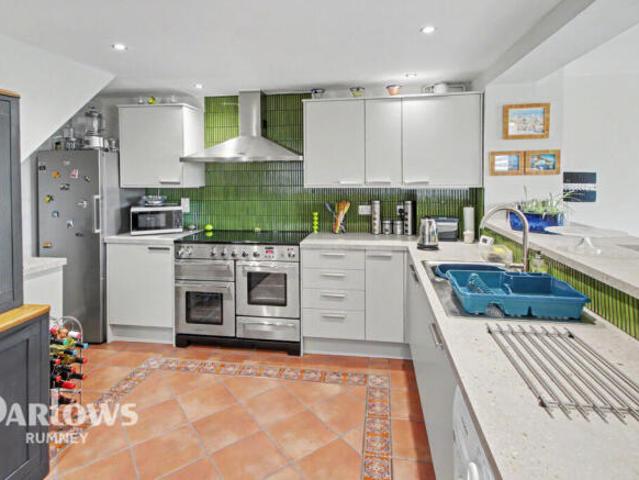 3 bedroom detached house for sale in Lyncroft Close, Cardiff, CF3