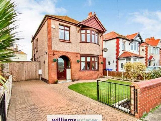 3 bedroom detached house for sale in Lynton Walk Rhyl LL18