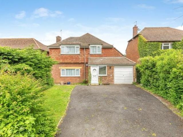 3 bedroom detached house for sale in Mote Avenue, Maidstone, ME15