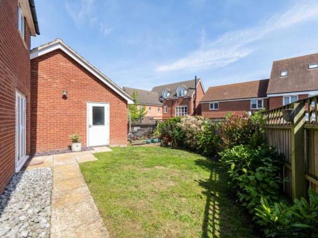 3 bedroom detached house for sale in Moorhen Close, Sprowston, NR7