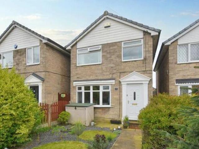 3 Bedroom Detached House For Sale In Morley, Leeds