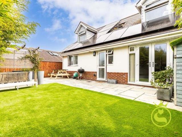 3 bedroom detached house for sale in Maureen Close, Poole, BH12