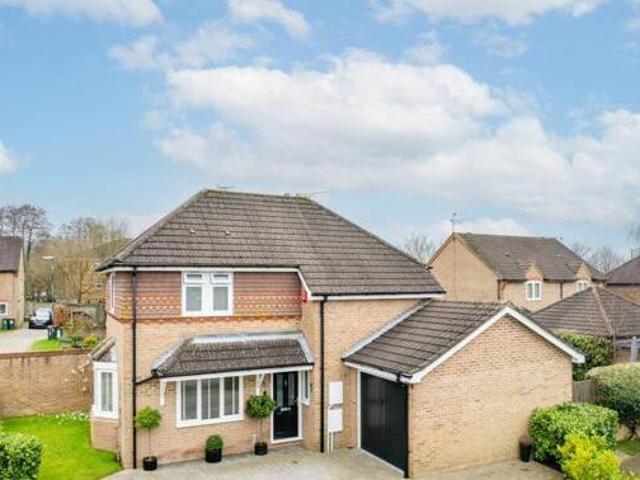 3 Bedroom Detached House For Sale In Maidenbower