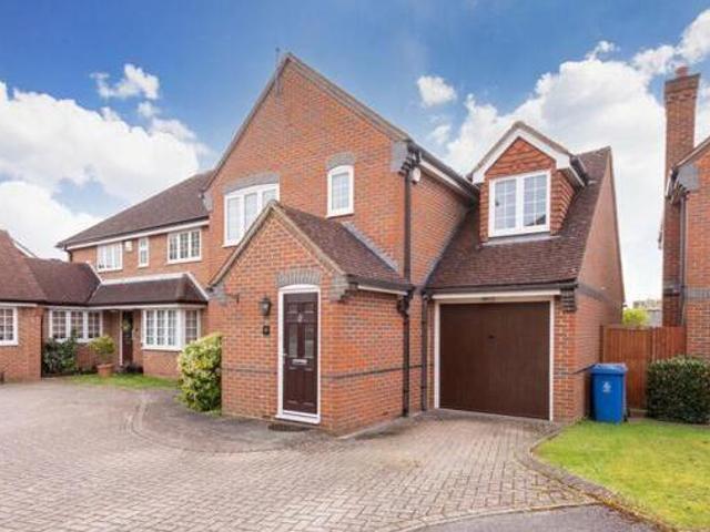 3 Bedroom Detached House For Sale In Maidenhead