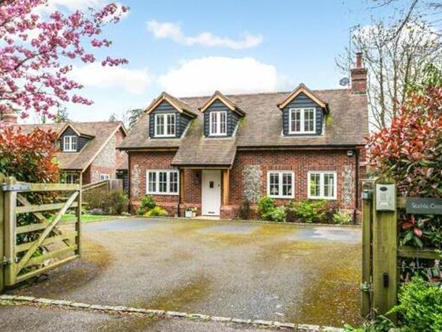 3 Bedroom Detached House For Sale In Maidenhead, Berkshire