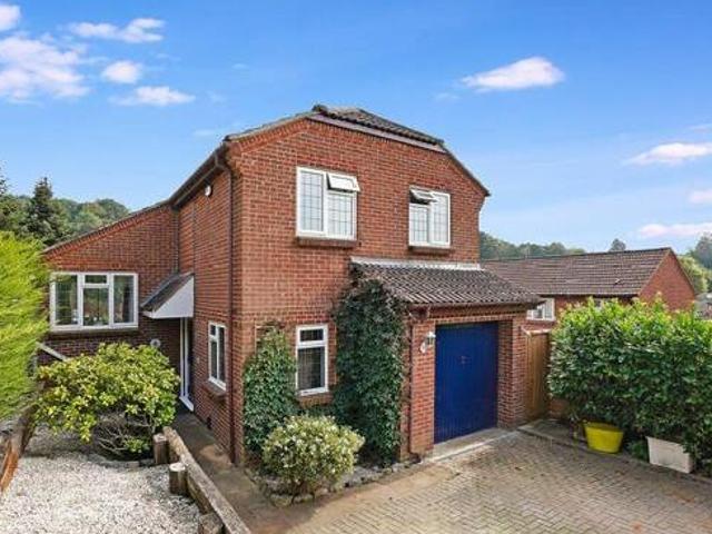 3 Bedroom Detached House For Sale In Maidstone
