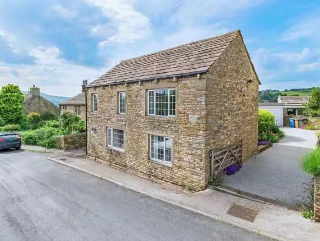 3 bedroom detached house for sale in Main Street, Bradley, Kei.
