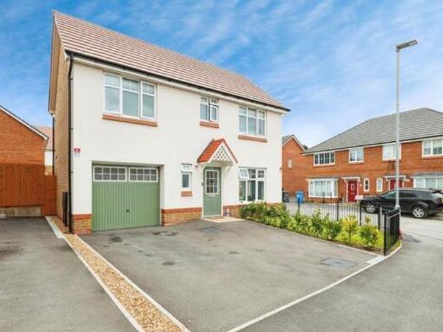 3 Bedroom Detached House For Sale In Manchester, Greater Manchester