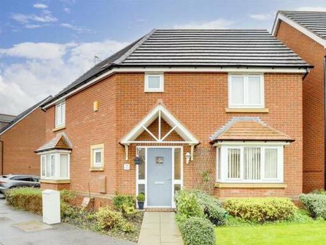 3 bedroom detached house for sale in Mandeville Close Hucknall Nottinghamshire NG15 8HQ NG15