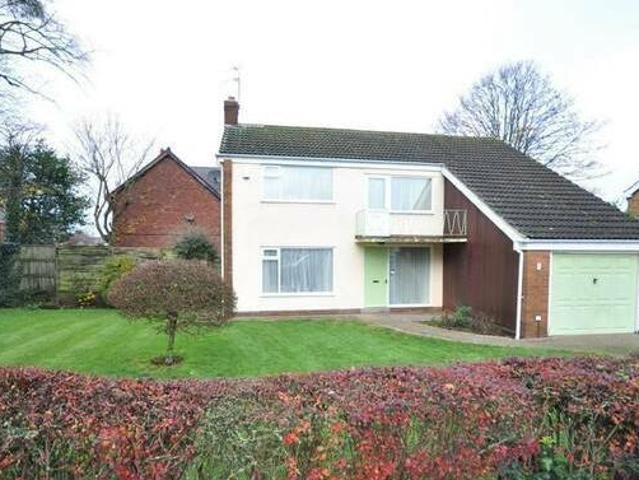 3 bedroom detached house for sale in Mansion Court Gardens Thorne Doncaster DN8