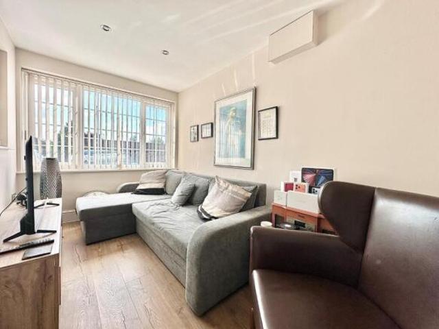 3 bedroom detached house for sale in Marlowe Close, East Hunsbury, Northampton NN4