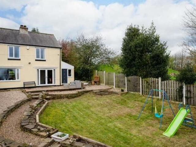 3 Bedroom Detached House For Sale In Marsh Lane