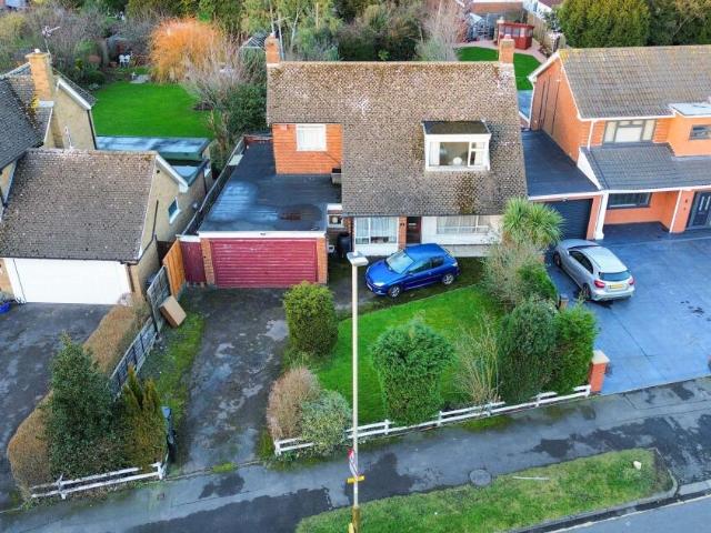 3 bedroom detached house for sale in Marydene Drive, Evington, Leicester, LE5