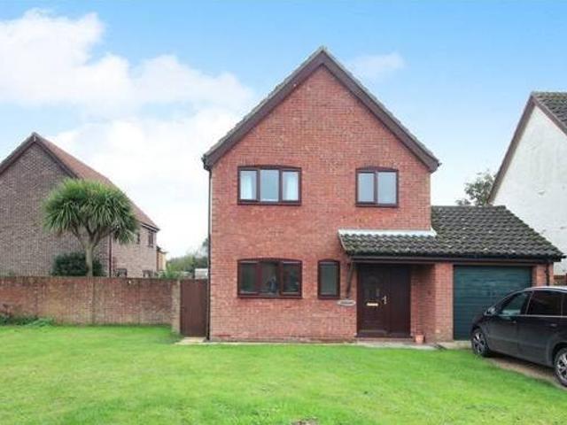 3 bedroom detached house for sale in Meadow Way Poringland Norwich Norfolk NR14 NR14