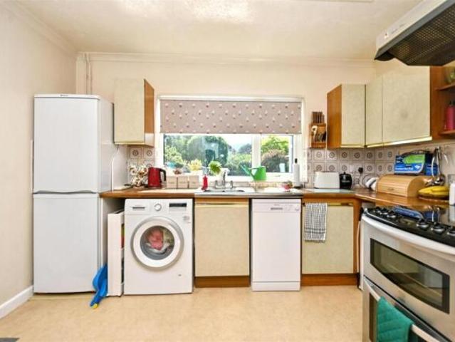 3 bedroom detached house for sale in Meadowlands Avenue, Eastbourne, BN22