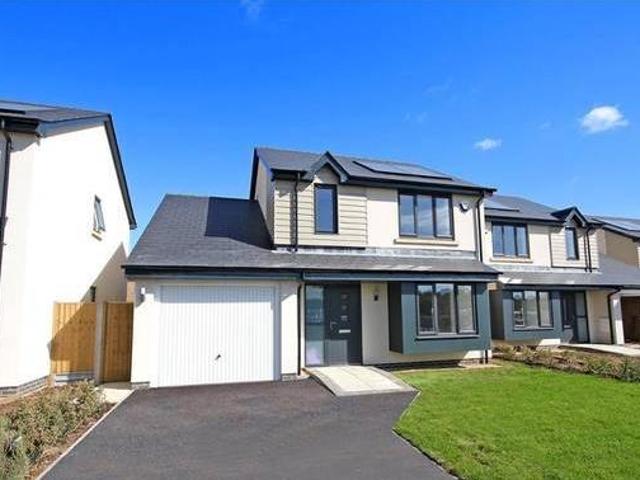 3 bedroom detached house for sale in Meadowsweet Close Christchurch Dorset BH23 BH23