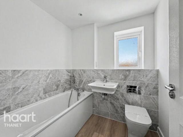 3 bedroom detached house for sale in Meadowview Drive, Margate, CT9