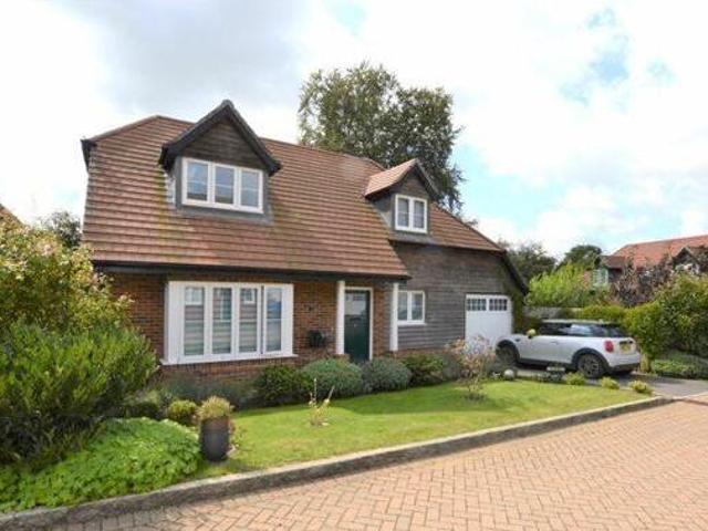 3 Bedroom Detached House For Sale In Medstead, Alton
