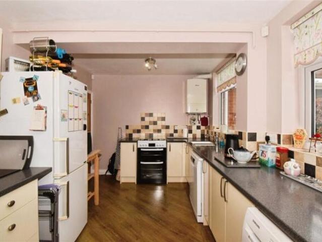 3 bedroom detached house for sale in Mere Road, Wigston, Leicestershire, LE18