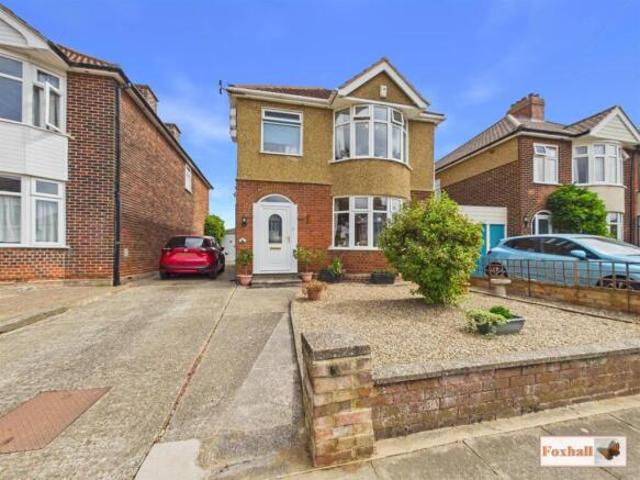 3 bedroom detached house for sale in Mersey Road, Ipswich, IP3