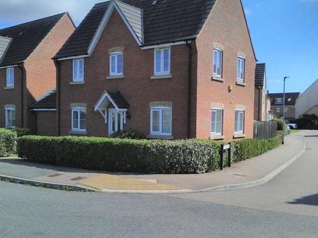 3 bedroom detached house for sale in Mitchcroft Road Longstanton Cambridge CB24 CB24