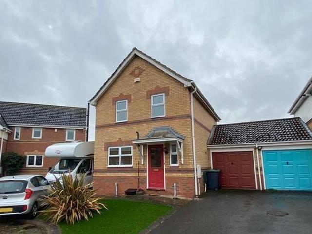 3 bedroom detached house for sale in Mitchell Close Skellingthorpe Lincoln LN6