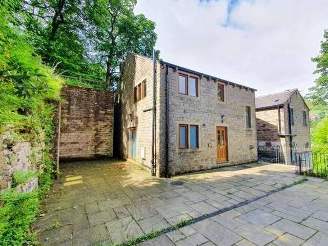 3 bedroom detached house for sale in Midgrove Lane Delph Saddleworth OL3