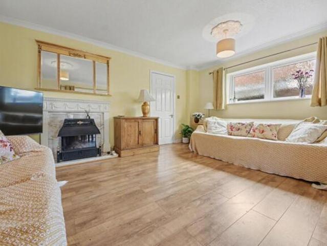 3 bedroom detached house for sale in Middle Road, Sholing, SO19