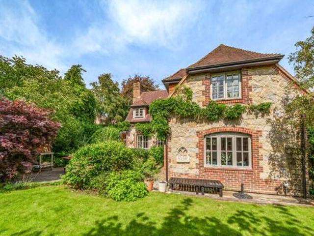 3 Bedroom Detached House For Sale In Midhurst