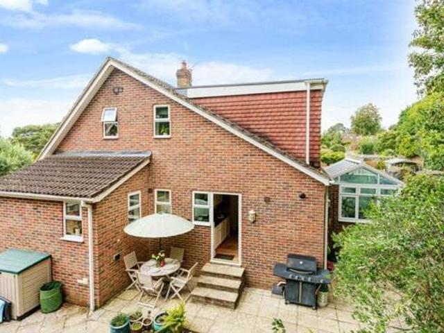 3 Bedroom Detached House For Sale In Midhurst