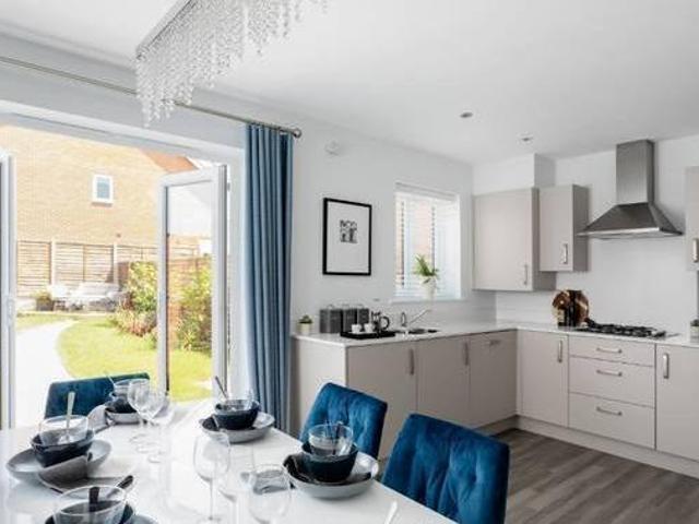 3 bedroom detached house for sale in Mildenhall Road Fordham CB7 CB7