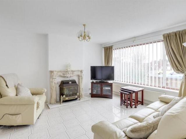 3 bedroom detached house for sale in Milford Drive, Nottingham, NG3