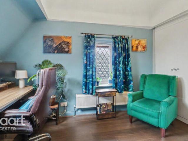 3 bedroom detached house for sale in Mill Close, Leicester, LE4