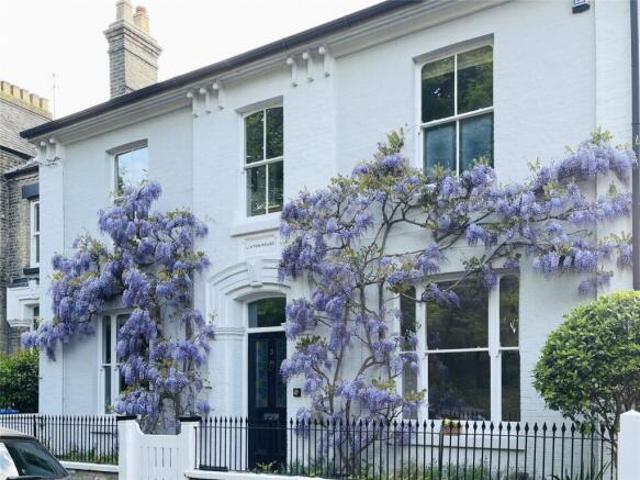 3 bedroom detached house for sale in Mill Hill Road, Norwich, Norfolk, NR2