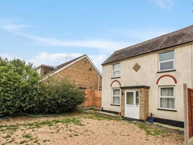 3 bedroom detached house for sale in Milton Road Clapham Bedford MK41 MK41