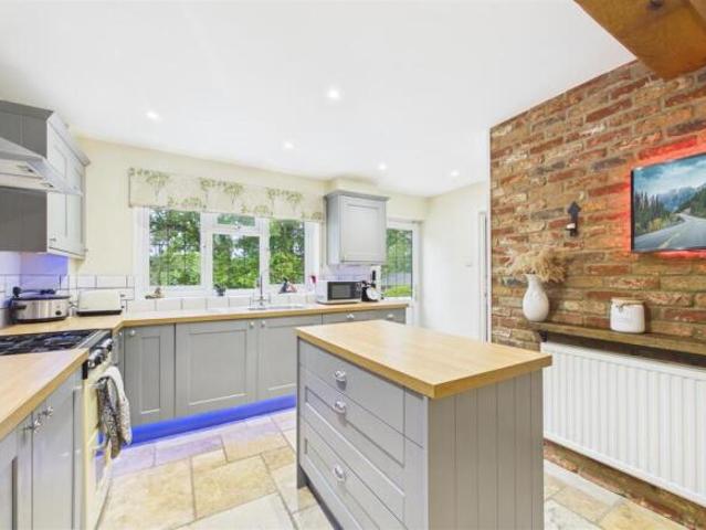 3 bedroom detached house for sale in Minden Close, Chineham, Basingstoke, RG24