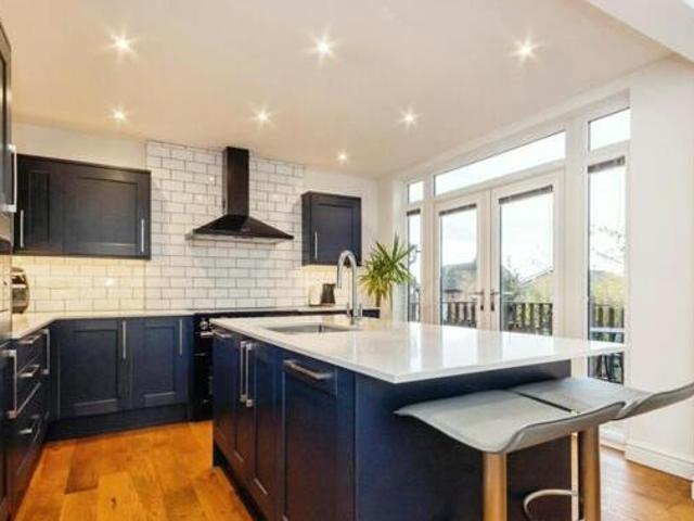 3 Bedroom Detached House For Sale In Nottingham