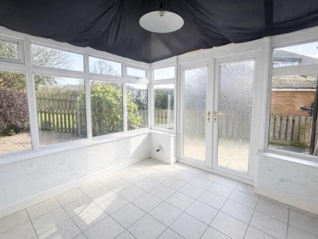 3 bedroom detached house for sale in North Cliffe Grove, Thornton, Bradford, BD13